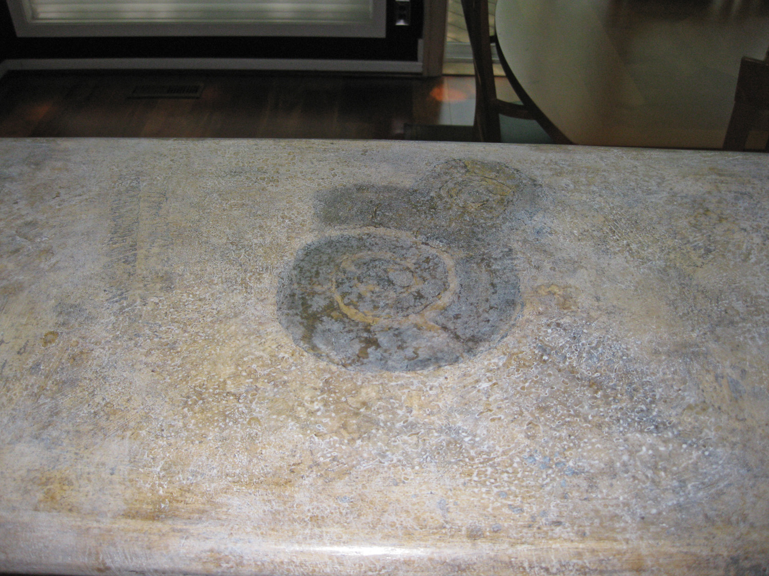 Finishing Acts: Countertop Makeovers: The Fossil Bar