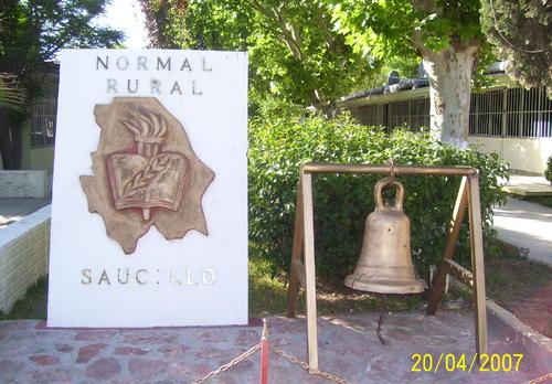 escuela normal rural ricardo flores magon