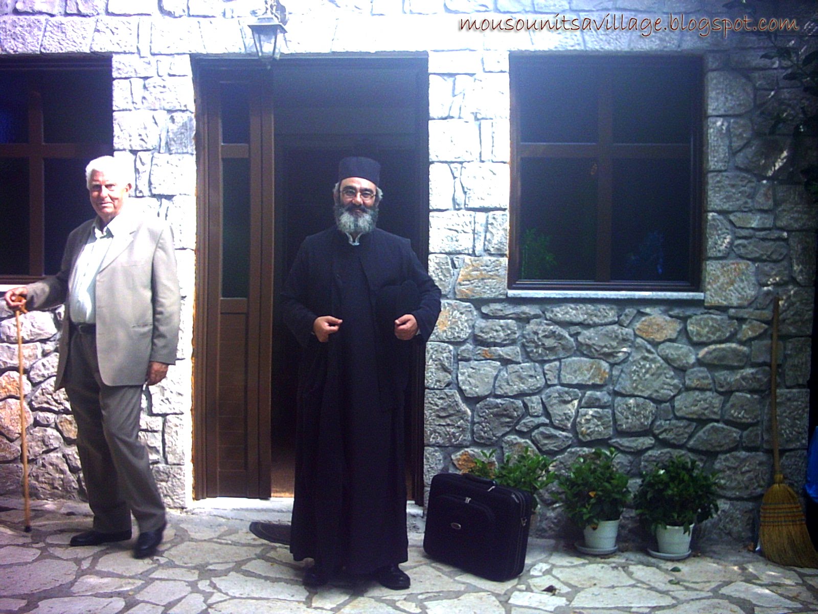 ΜΟΥΣΟΥΝΙΤΣΑ: Πατηρ Αθανασιος Φραγγόπουλος