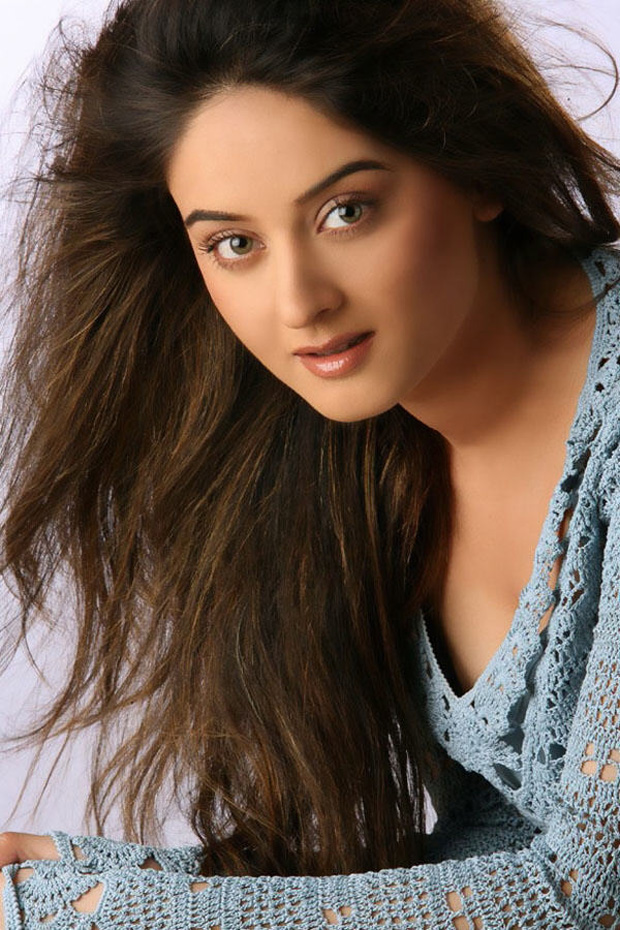 Top Indian Beauty: Cute VJ - Mahi Vij's sizzling photoshoots