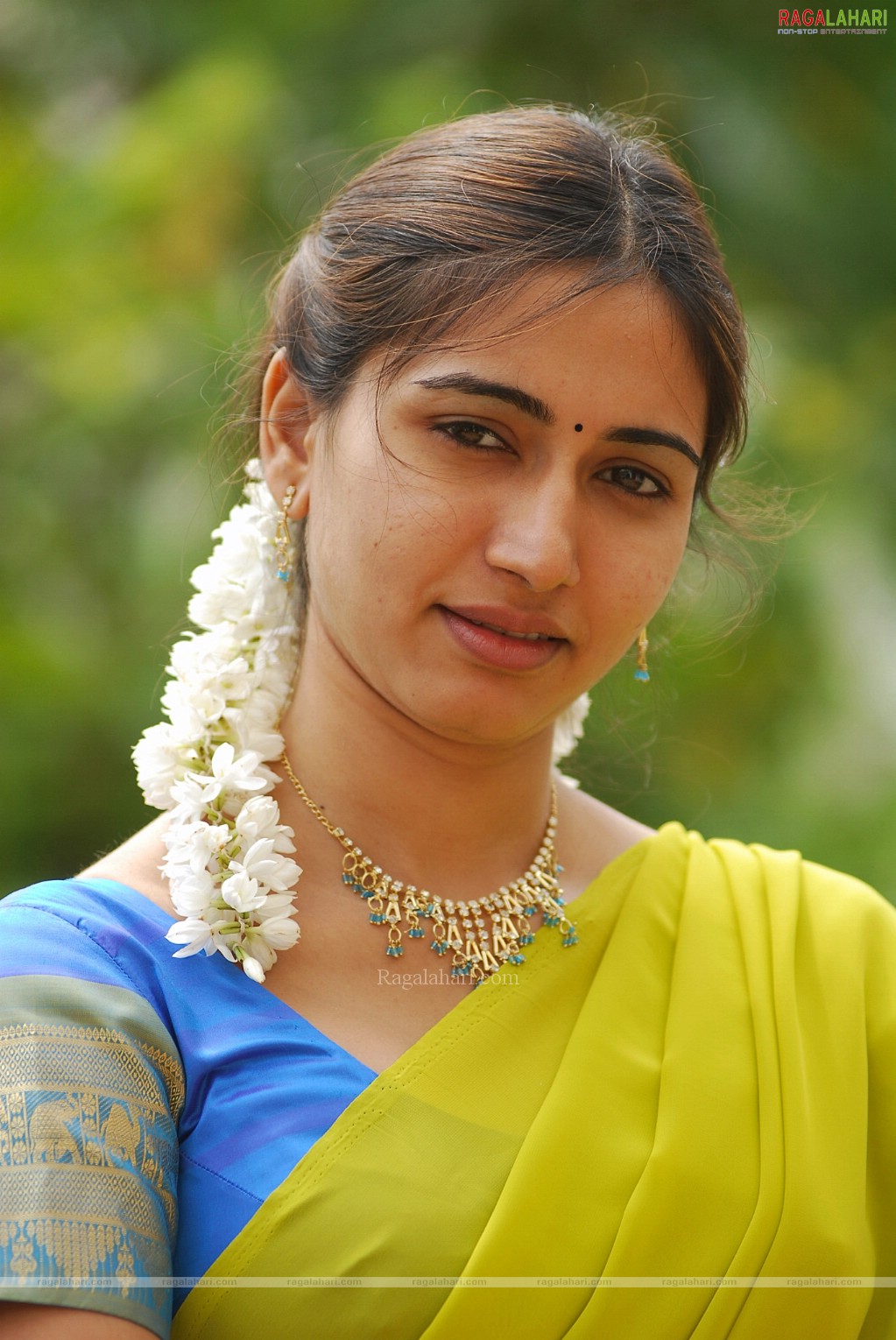 Cute TV serial actress Revathi in half saree