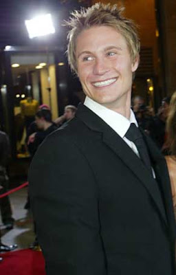 Favorite Hunks & Other Things: Favorite Builder of the Day: Luke Van Dyck