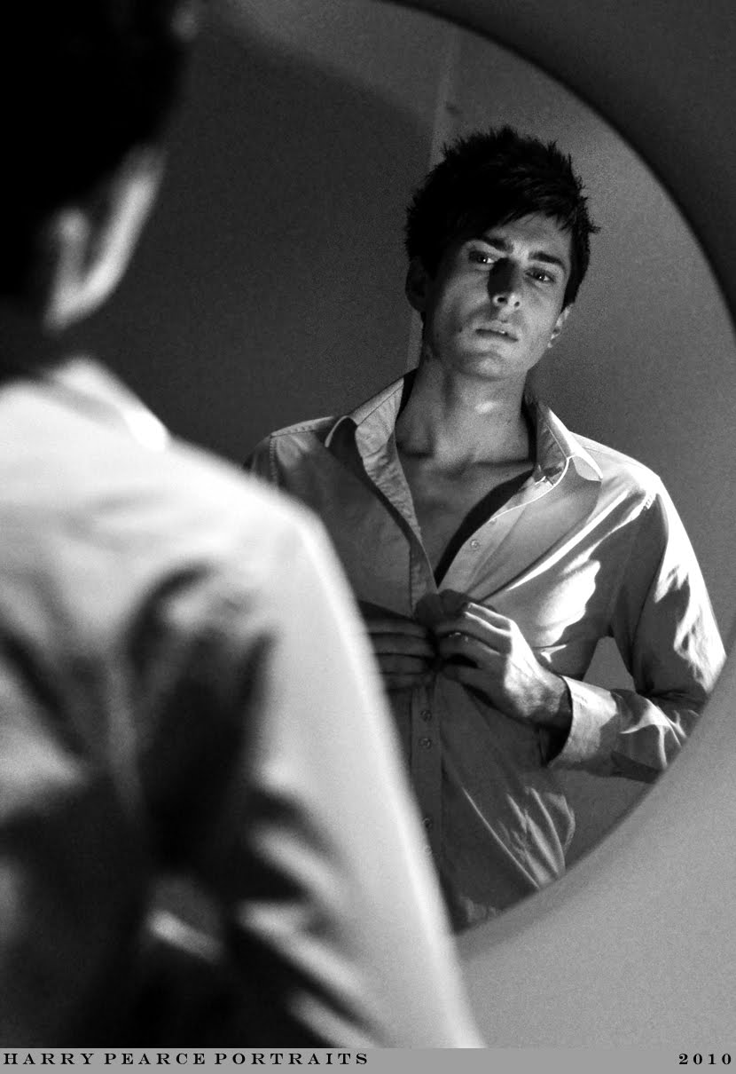 Favorite Hunks & Other Things: 'Harry Pearce Portraits’ by WMImages