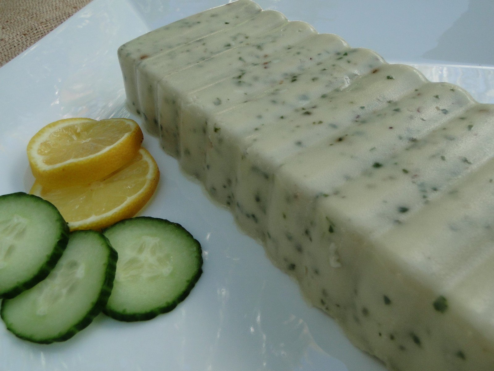 Mousse de marlin fumé et cotomili – 10recettes