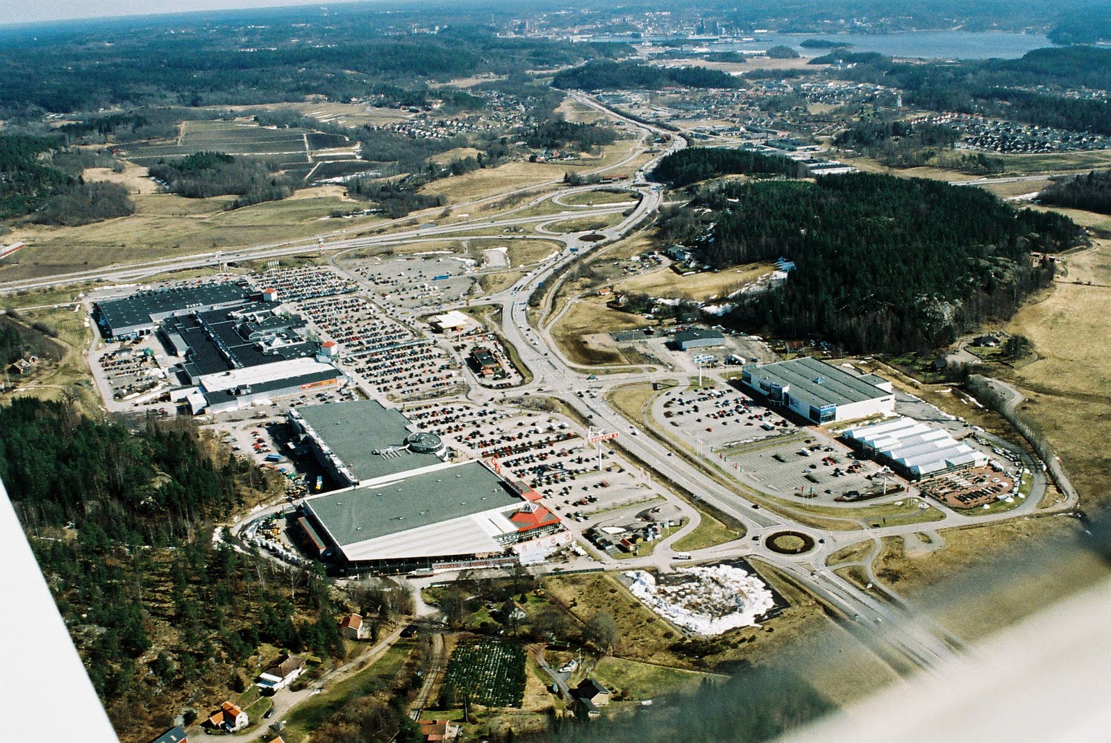 uddevallabloggen.se: Torp köpcentrum påskafton