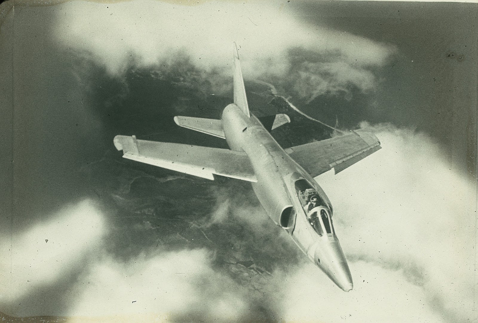 AIRCRAFT - FIGHTER JETS AND BOMBERS PLUS: The Grumman F11F/F-11 Tiger