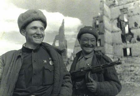 HISTORY IN IMAGES: Pictures Of War, History , WW2: Battle for ...