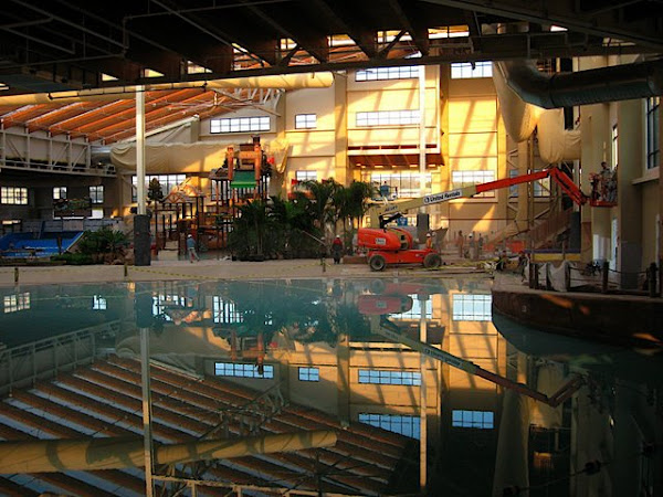 Wilderness at the Smokies: Wild Waterdome Opens at Wilderness