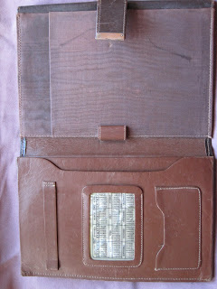 :: Waste Not Do Want: Vintage Thingie Thursday ... Leather and Buttons ...