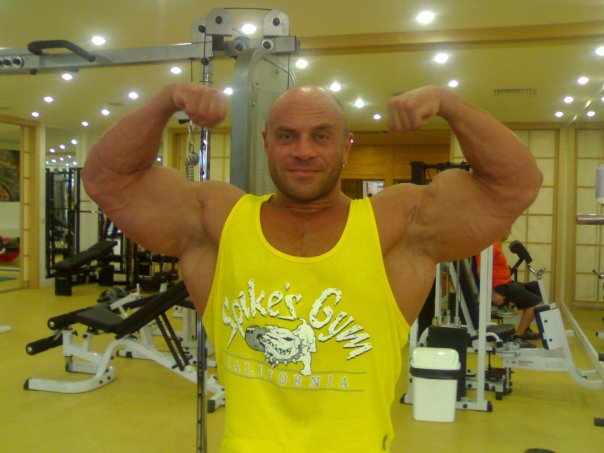 Muscle Lover: Turkish bodybuilder Serdar Aktolga