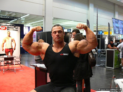 Muscle Lover: FRANK MCGRATH AND HIS HUGE ARMS!!!