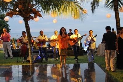 Wijaya Journal: BUKIT WEDDING OF THE YEAR: Arief Rabik and Jo Bovill