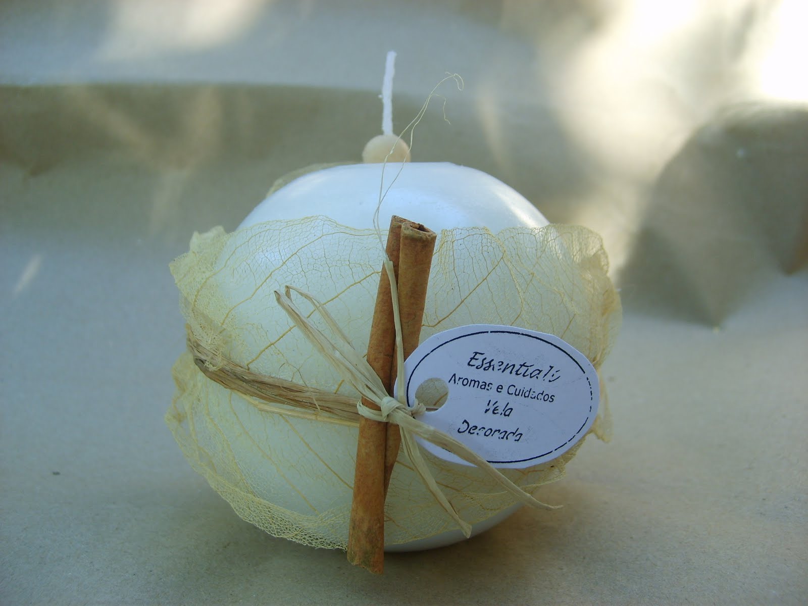 Essentiali: Velas Decoradas