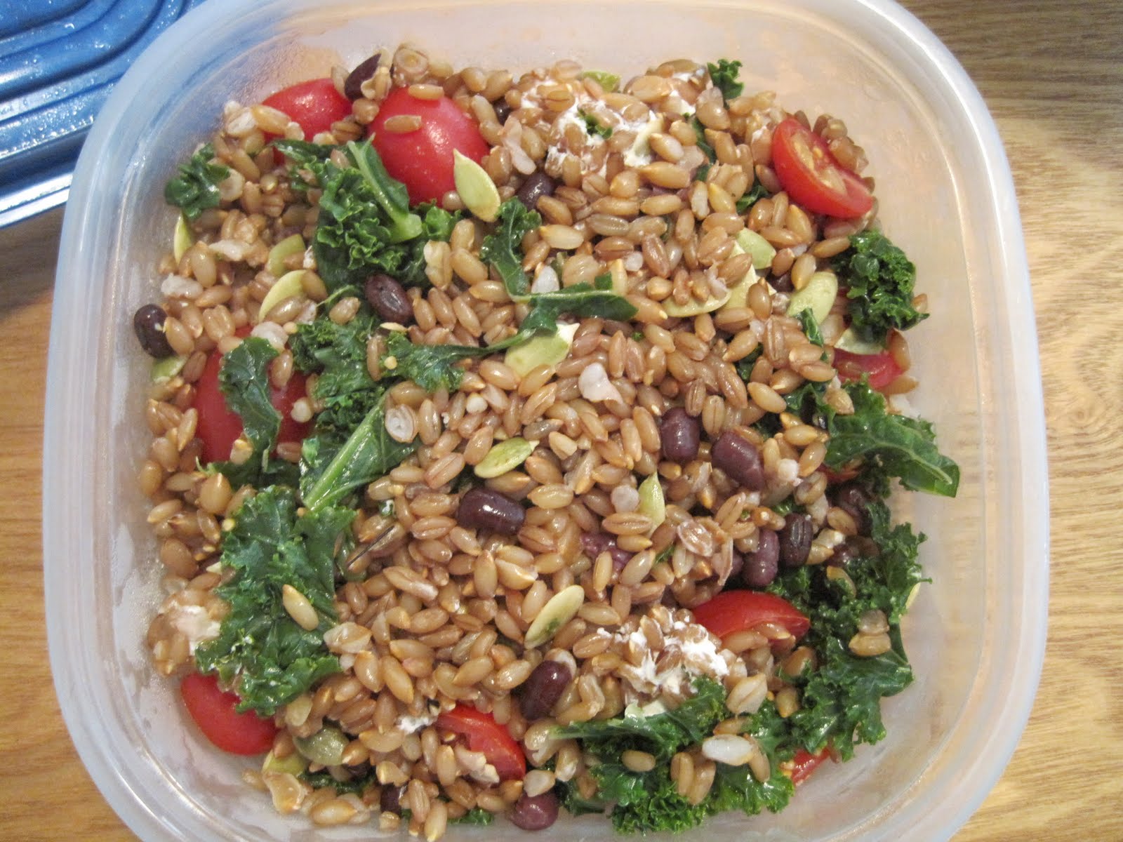 Evelyn's food blog: Rye berry salad