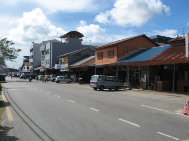 Pengerang Sea Shore: Walking Around Sungai Rengit...