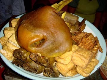 Rujak Cingur Alias Rujak Moncong Sapi - Makanan khas Indonesia