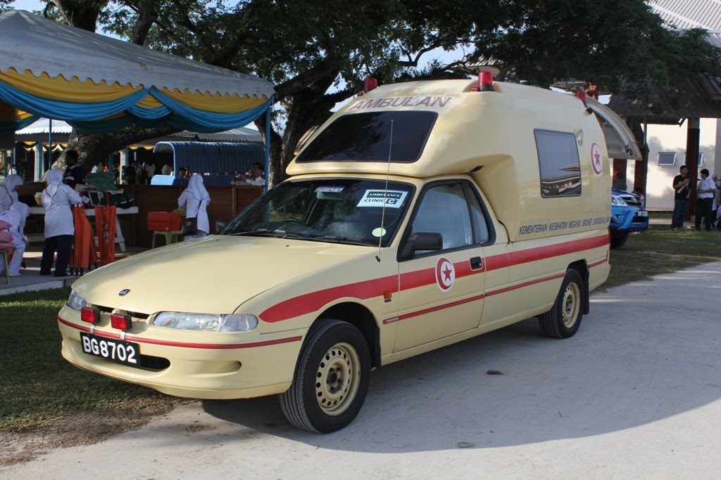 Brunei Fire&Rescue Department Appliances: Holden Commodore Ambulance