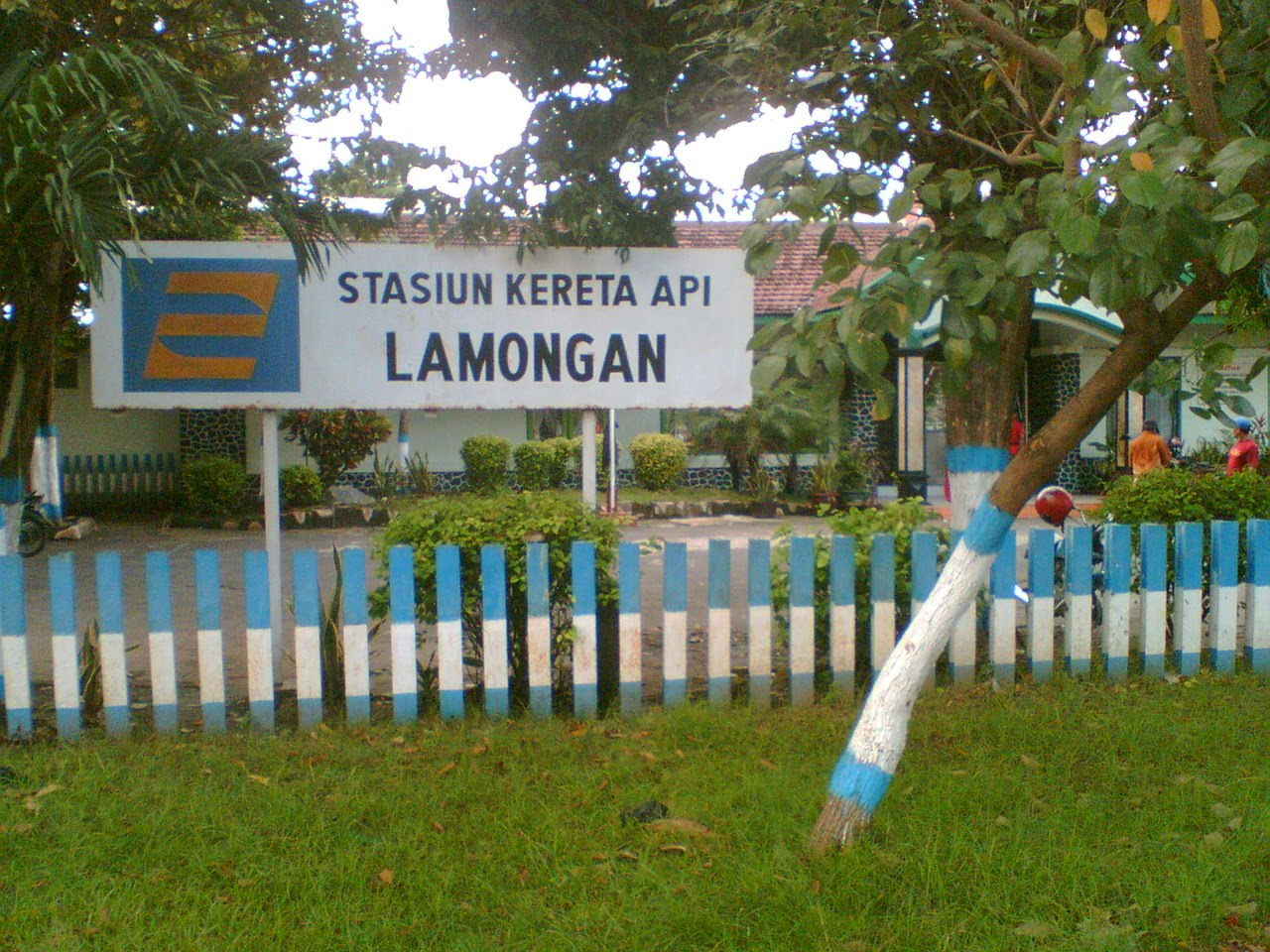 Stasiun kereta api Lamongan qita