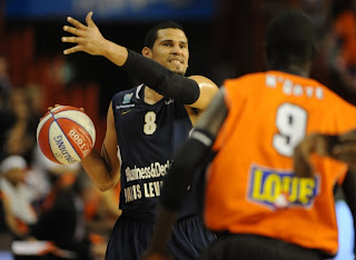 The Hoop: Villeurbanne added Angel Vassallo