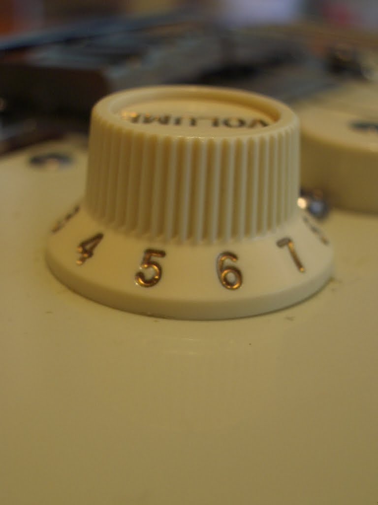 Guitar Snob: Fender S-1 switch looks engaged when it isn't