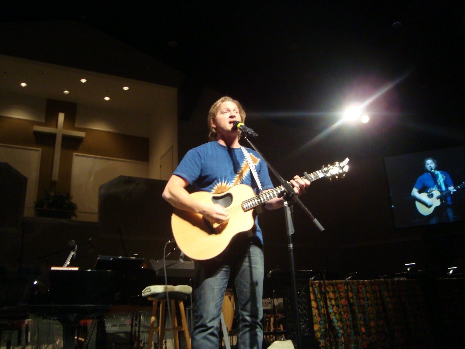 Our Backyard: Tim Hawkins!