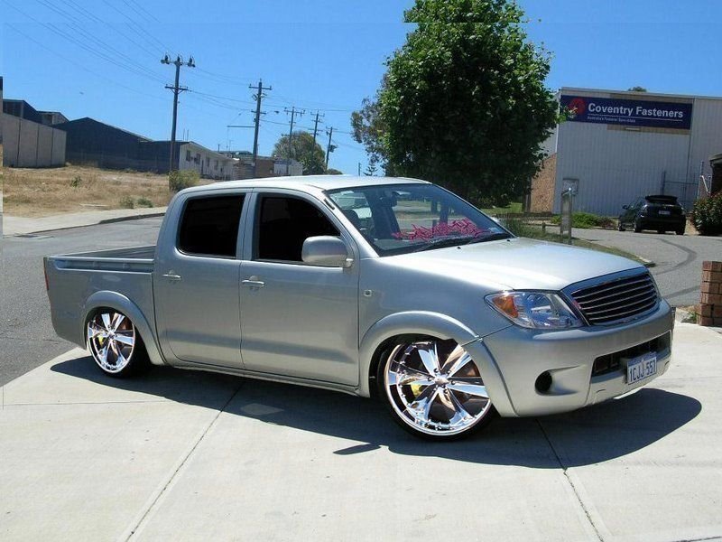 Planeta Automotivo: Toyota Hilux com personalização Tuning