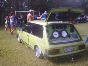 Planeta Automotivo: Brasilia Tuning rebaixada e Som