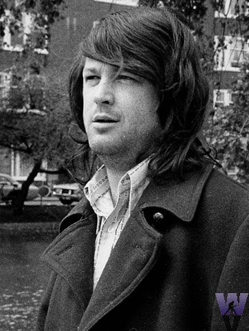 UN MUNDO PERFECTO: EL GENIO DE BRIAN WILSON (Diario EL PAÍS, España)