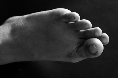 ultralume: Keep your toes crossed