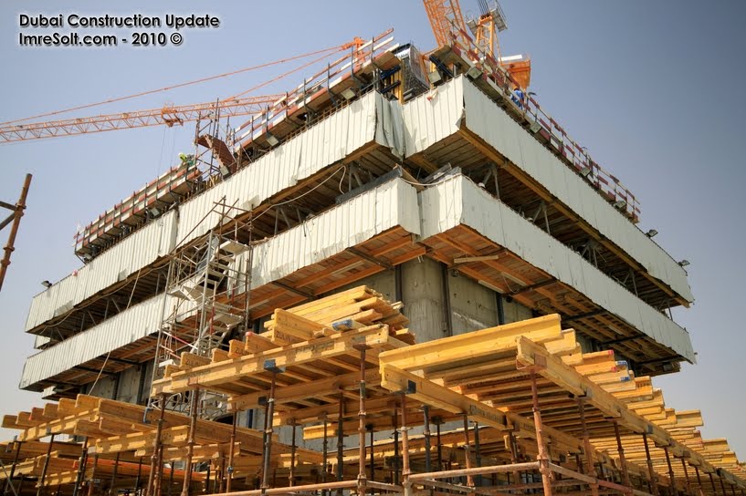 U-Bora Towers Dubai: Ubora Towers office tower construction photos ...