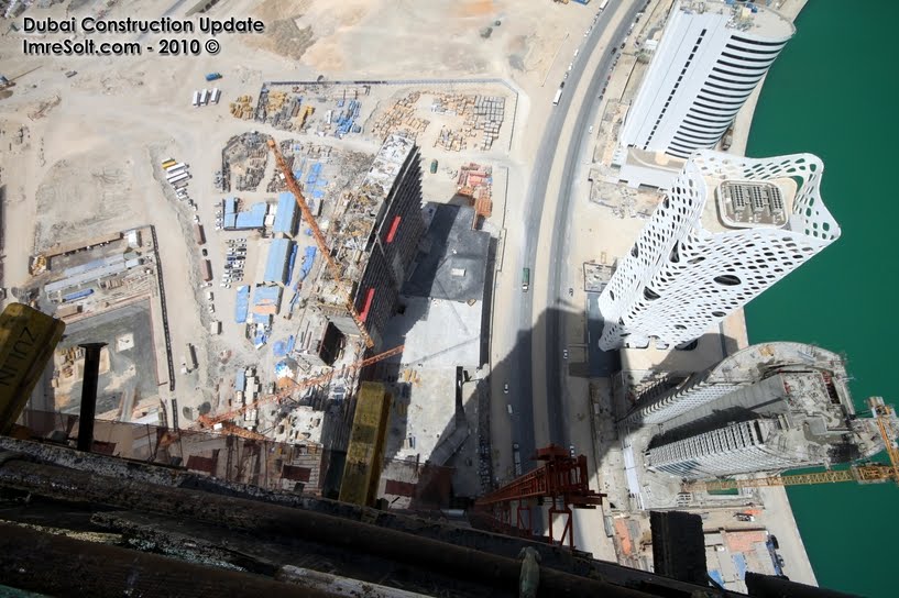U-Bora Towers Dubai: Ubora Towers residential tower construction photos ...