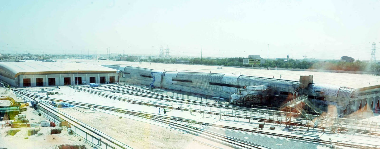 Construction works in several stations of Dubai Metro Green Line ...