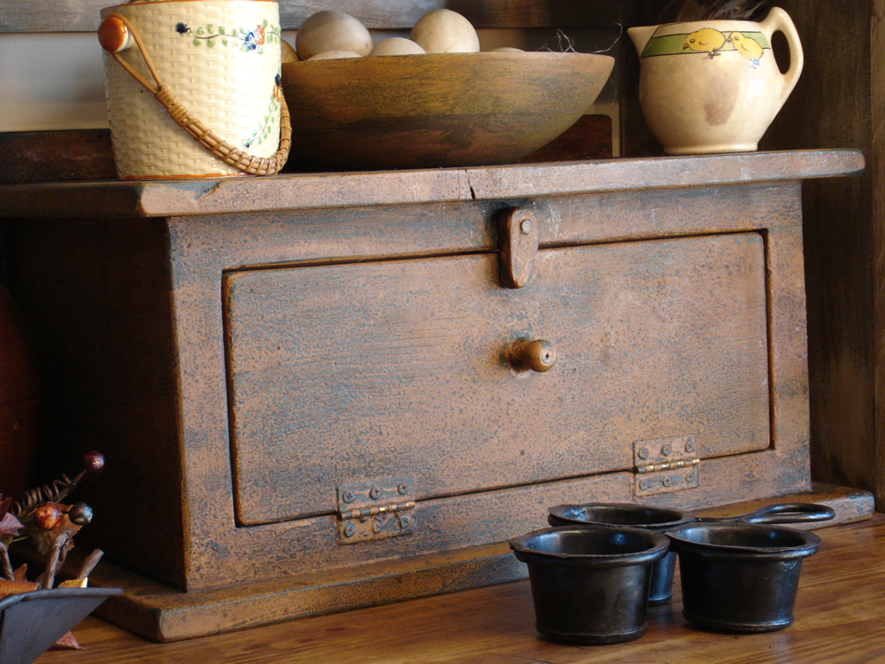 It's a Kattywhompus Life: Peek-A-Boo~Tuesday Display Chain