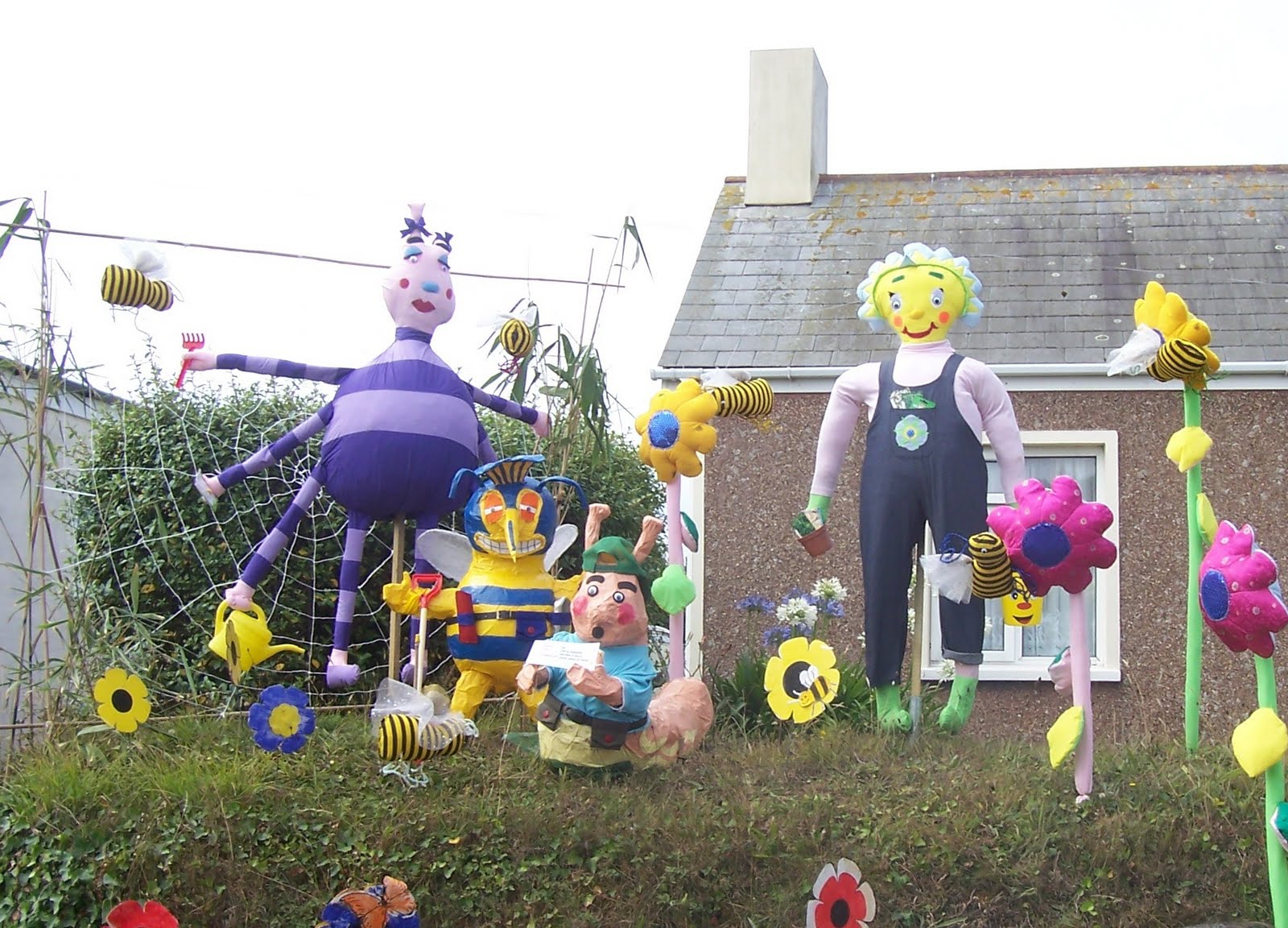 Bumble Bee Cottage: Torteval Scarecrow Festival 2010