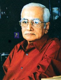 Lanka Art Diary - ලංකා කලා දිනපොත: දෙබස් නාට්‍යය දෙපයින් හිටවූ නාට්‍යවේදියා