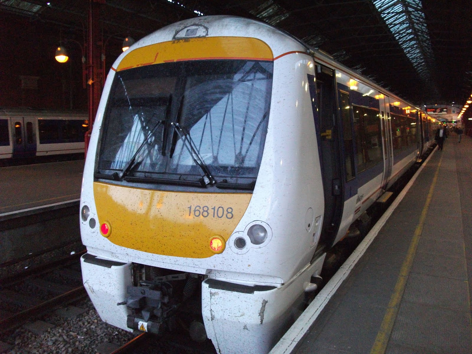 The Circle of London : Chiltern Railways 168