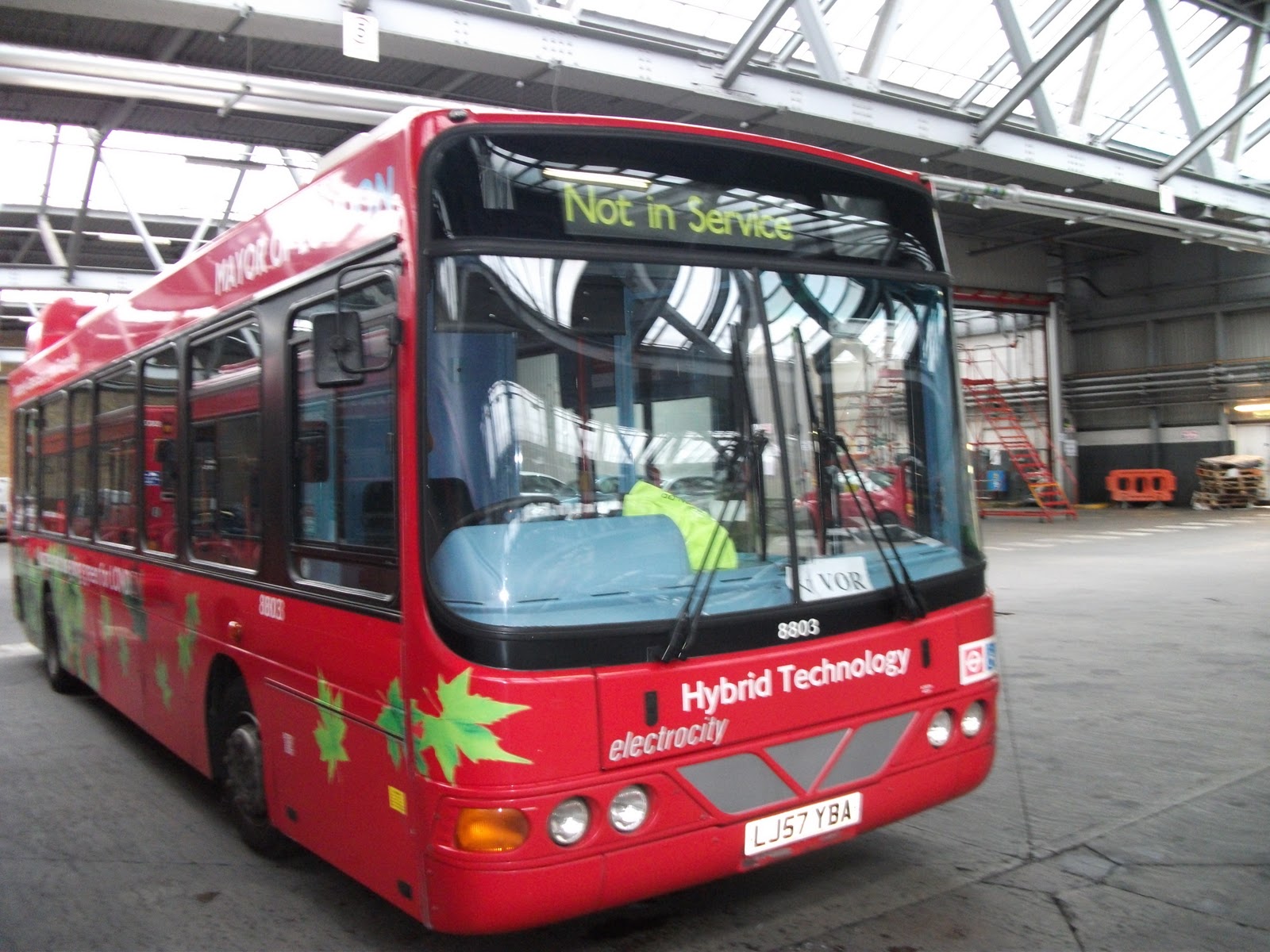 The Circle of London : Abellio London Walworth Garage [WL]