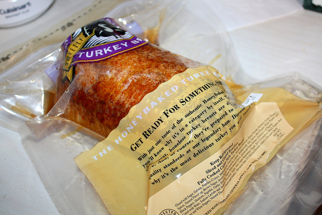 Confessions of a City Eater: {Giveaway} HoneyBaked Ham Cajun Turkey Breast