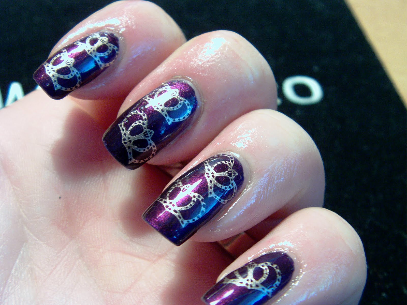 All about nails: Crown stamping design