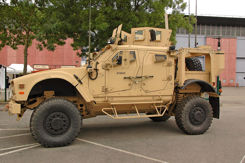 La Ca Nha de Dien Cai Dau: MRAP et HMMWV