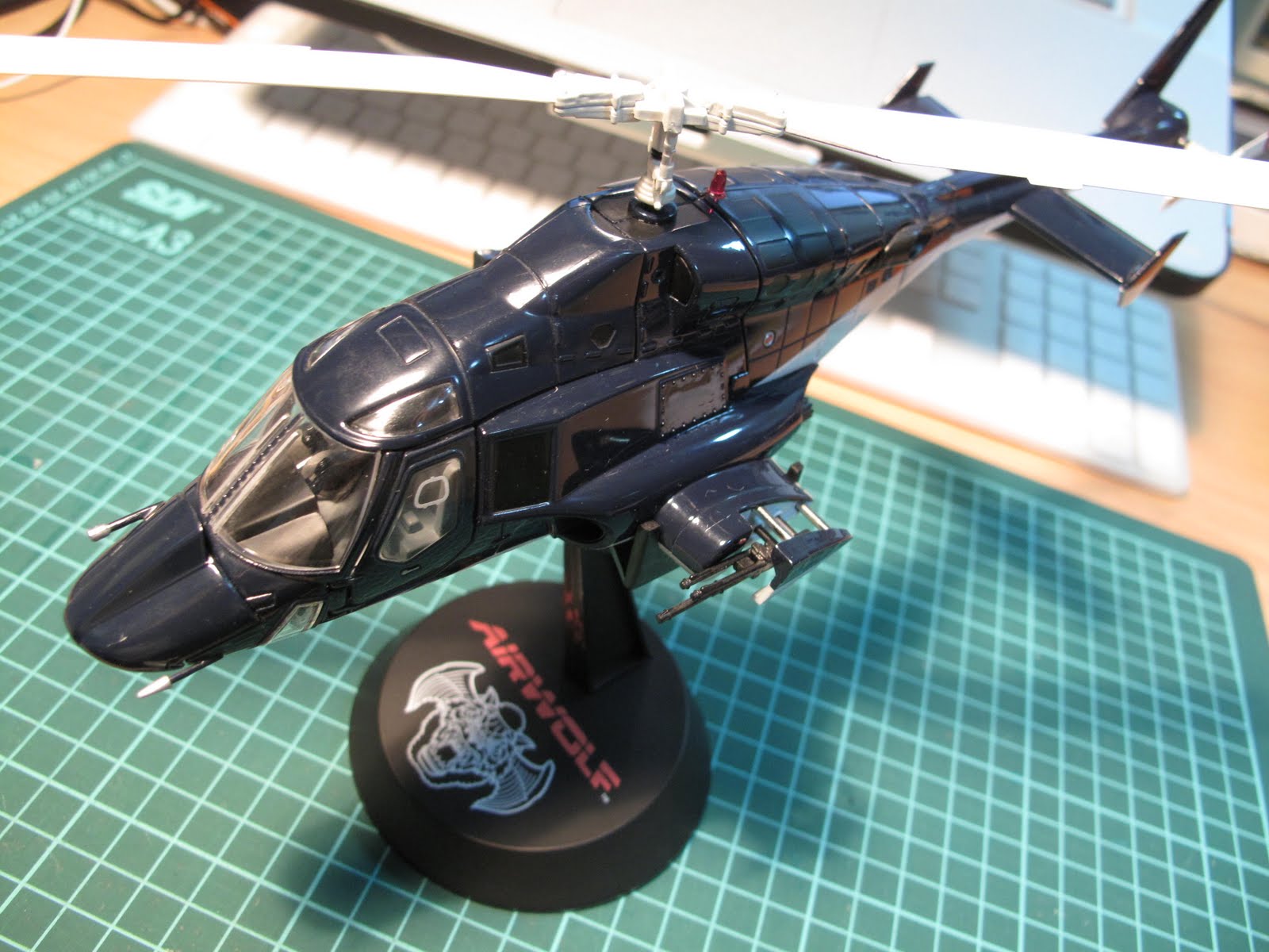Simple Tech, Simple LIving: Airwolf Die-cast 1/48 Cobalt Blue