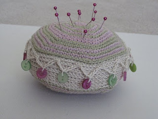 Little Green Cottage Designs: Favourite Pin Cushion Pattern
