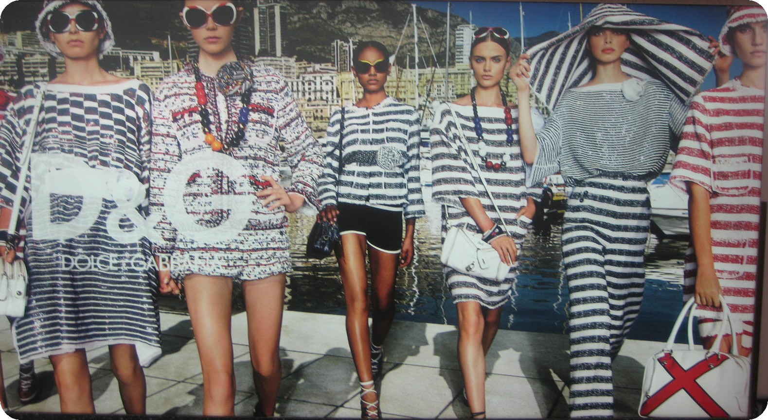 MM Interior Design: STRIPES