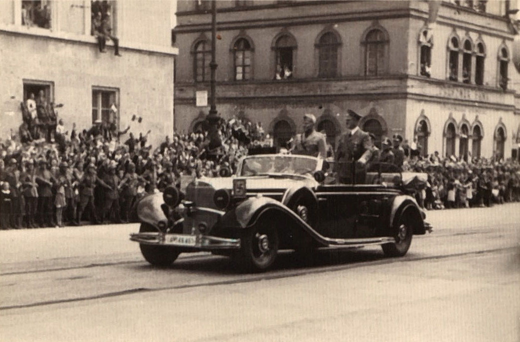 WORLD WAR II: Mercedes-Benz 770