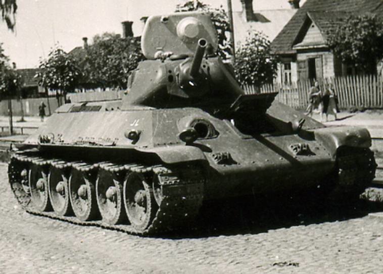 World War 2: More T-34 Pictures