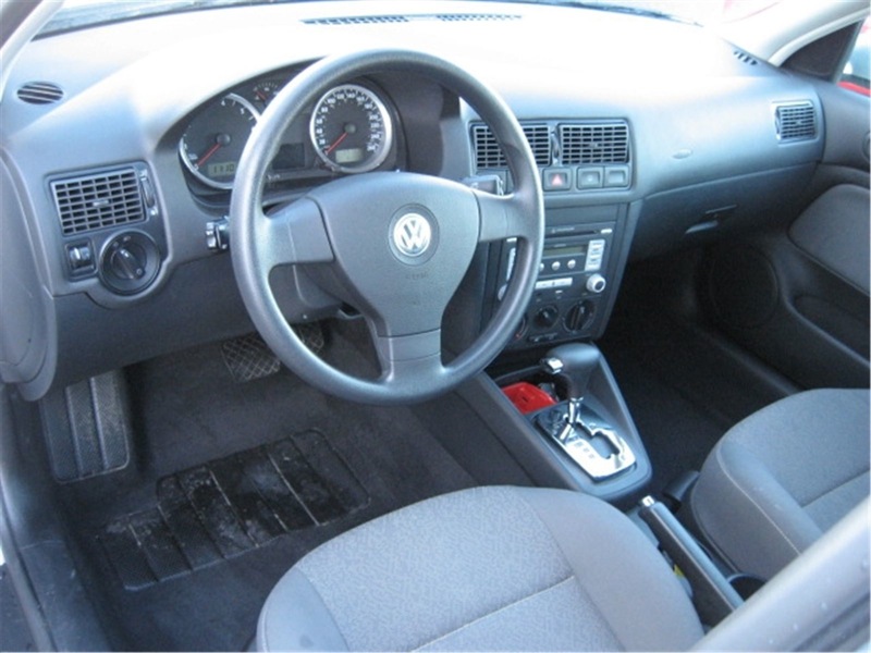 wailing-engine.com: Review: 2010 Volkswagen City Golf