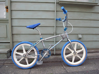 SCREAMIN' WEEKLY: MONGOOSE BLUE MAX