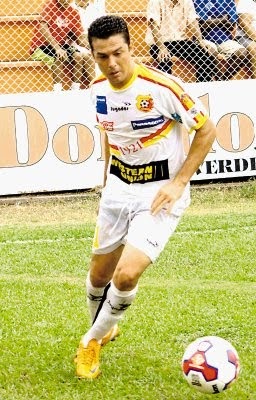 Herediano deberá pagar 16 millones al volante Alexander Castro. | Solo ...