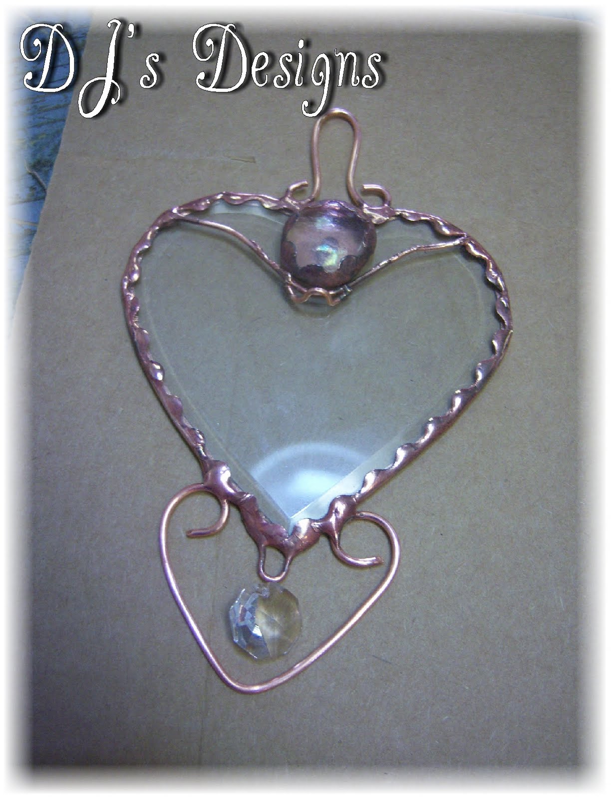 Dee Dee's Craft Spot: Glass Solder Ornaments..