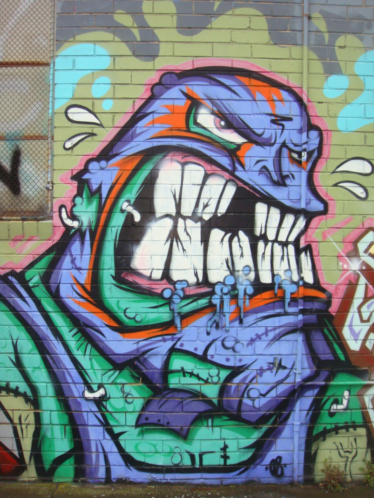 faces and heads two. Melbourne 2010 | LAND OF SUNSHINE